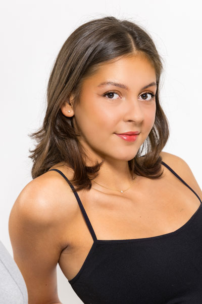 Sára Pac. - MODELKY A HOSTESKY D.F.C. FASHION CLUB - MODELINGOVÁ AGENTURA